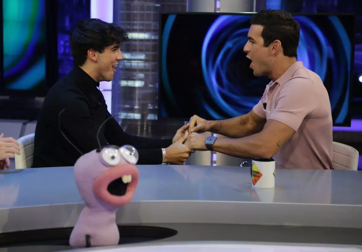 Oscar sareng Mario Casas di El Hormiguero