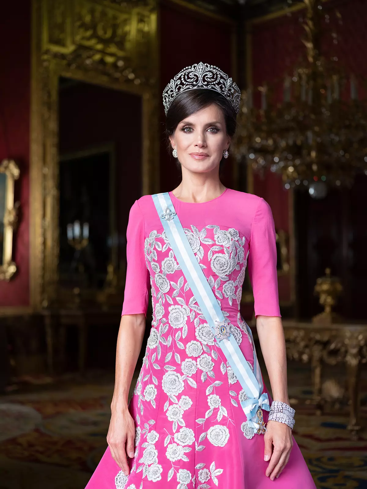 Poza gala fermî ya Queen Letizia 2020