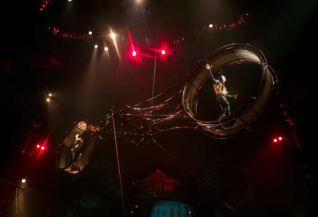 'کوزا' بذریعہ Cirque Du Soleil In Seville