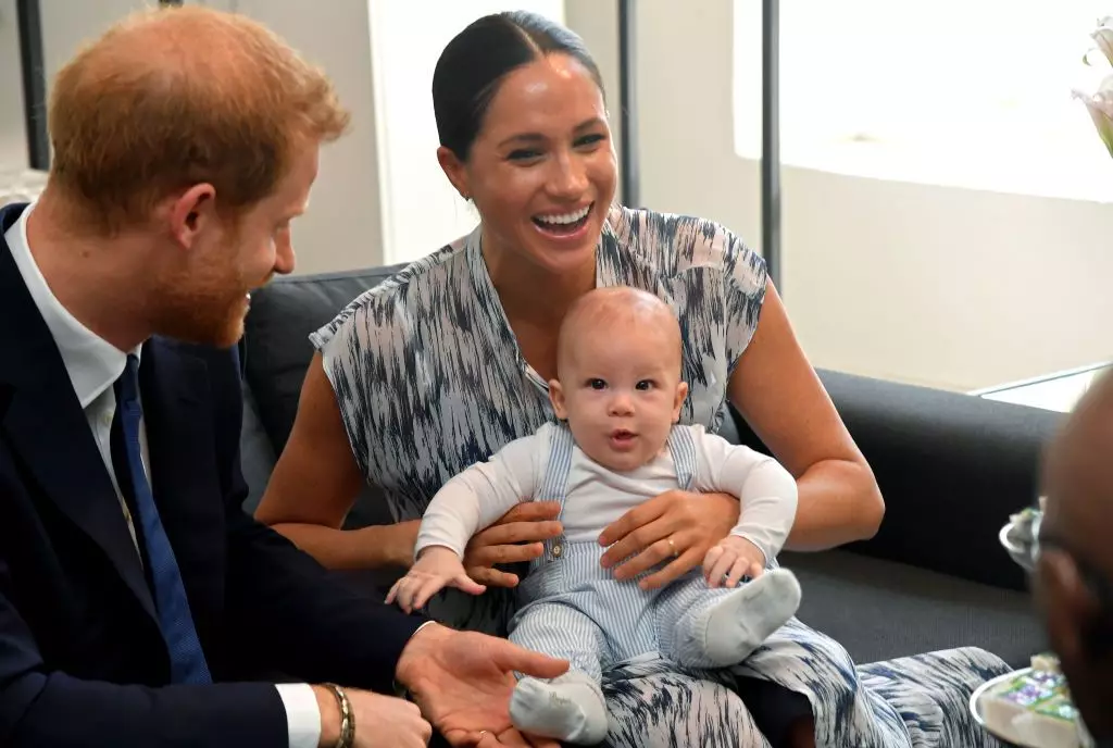 Archie, de zoon van Harry en Meghan, schittert in zijn eerste act