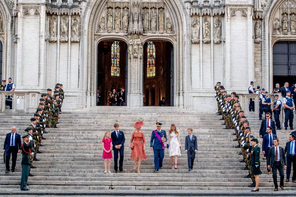 mga hari sa Belgium, mga hari sa Belgium National Day, Ang mga Hari sa Belgium nagsaulog sa National Day, Ang mga Hari sa Belgium nagsaulog sa unom ka tuig nga paghari, Ang mga Hari sa Belgium nagsaulog sa National Day uban sa pamilya, si Felipe ug Matilde sa Belgium nagsaulog sa unom ka tuig sa trono , Prinsesa Elisabeth, Prinsipe Gabriel, Prinsipe Manuel, Prinsesa Éléonore