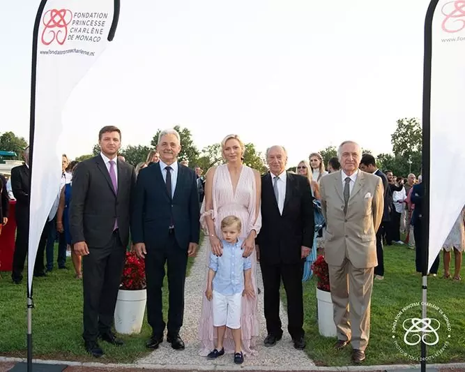 Monaco Charlene, Monaco Jacques, Monaco Albert, Jacques ve Gabriella, Monaco Twins, Princess Charlene, Côte d'Azur Hipodromu, Cagnes-sur-Mer