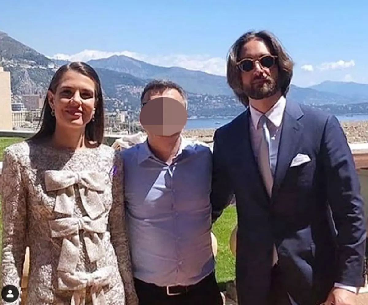 Kasal, Carlota Casiraghi, Carlota Casiraghi at Dimitri Rassam kasal, Dimitri Rassam, Carlota Casiraghi at Dimitri Rassam ay mag-asawa na, Unang larawan nina Carlota Casiraghi at Dimitri Rassam bilang mag-asawa, Carlota Casiraghi at Dimitri Rassam ay nagsasabing 'Oo, gusto ko ', kinasal sina Carlota Casiraghi at Dimitri Rassam