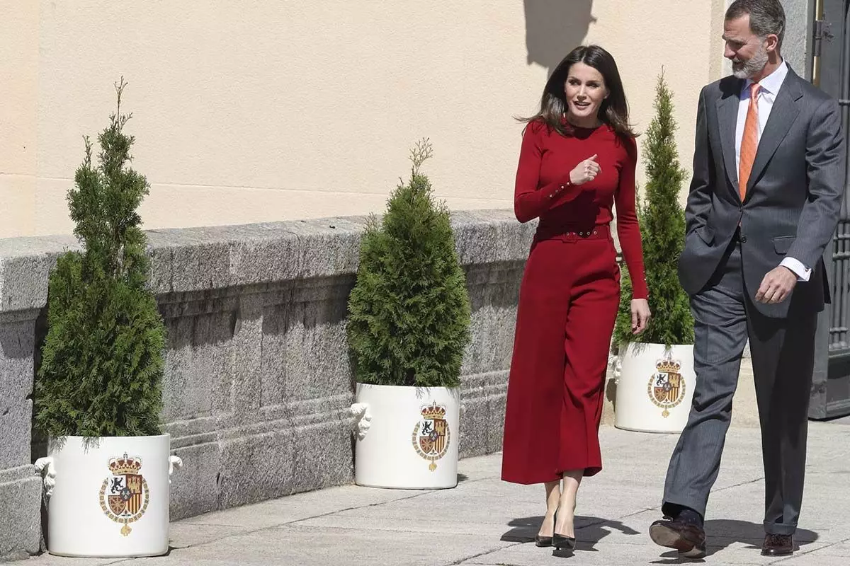 A raíña Letizia recupera un 'look' que xa estreou hai dous meses