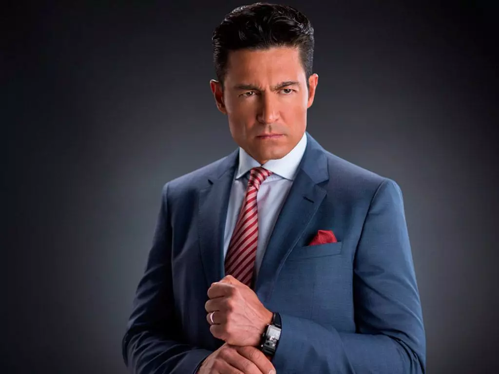 Fernando colunga i paisean agus cumhacht