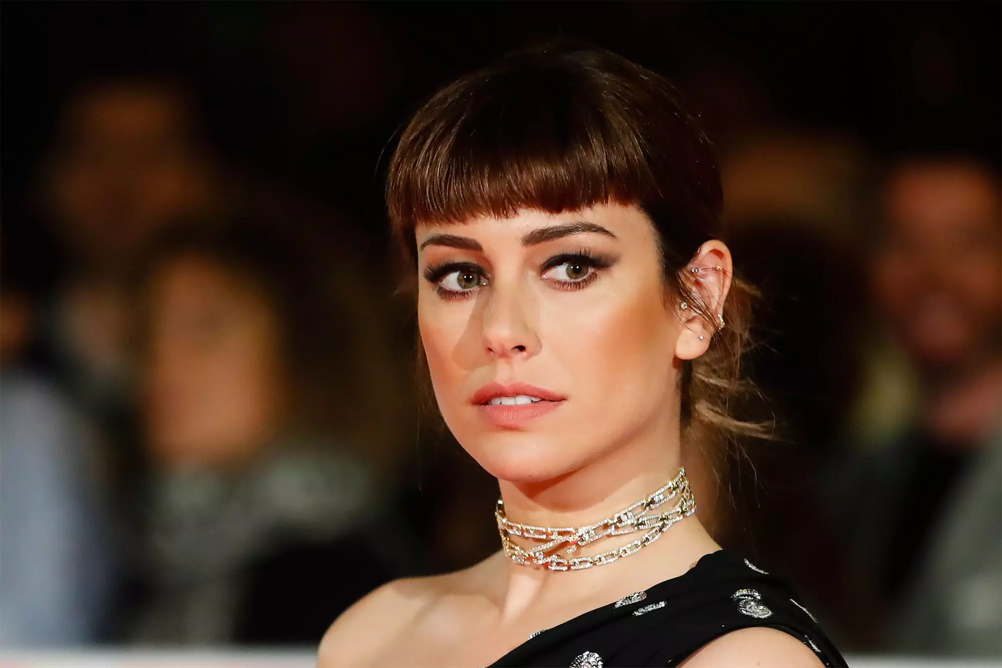 Blanca Suárez, фестивал в Малага, бретон, фалшив бретон, бретон на Blanca Suárez, фалшив бретон на Blanca Suárez, коса на Blanca Suárez, фестивал на Blanca Suárez в Малага, момичета въпреки всичко