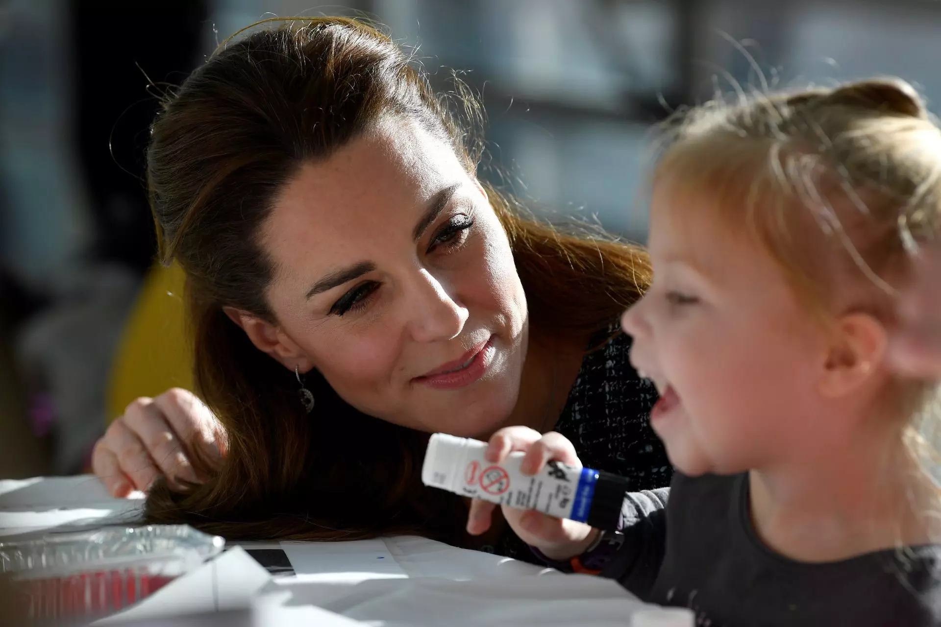 Kate Middleton lærer nesten mer enn nødvendig på grunn av vinden