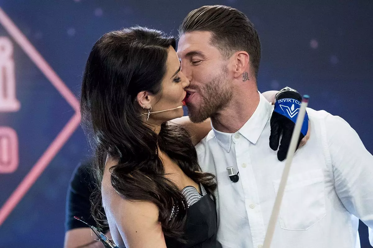 Sergio Ramos ma Pilar Rubio faʻaalia le la faaipoipoga i El Hormiguero