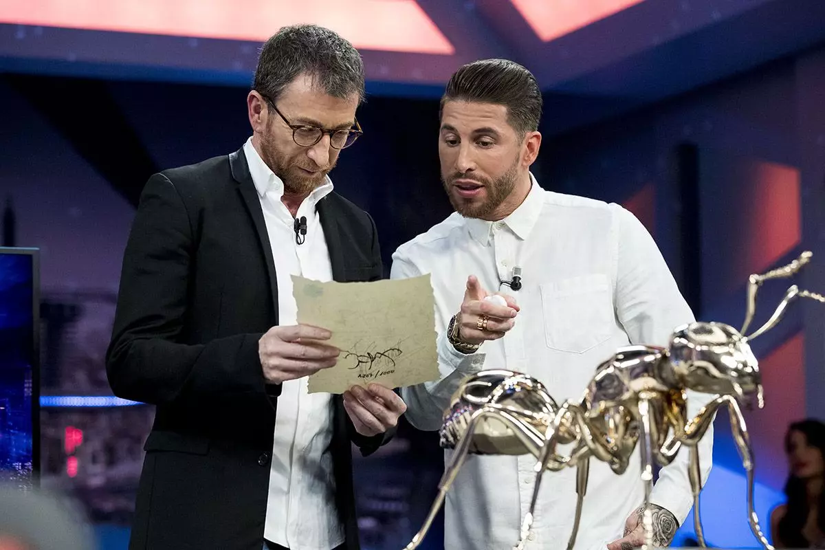 Sergio Ramos en Pilar Rubio onthul hul troudatum in El Hormiguero