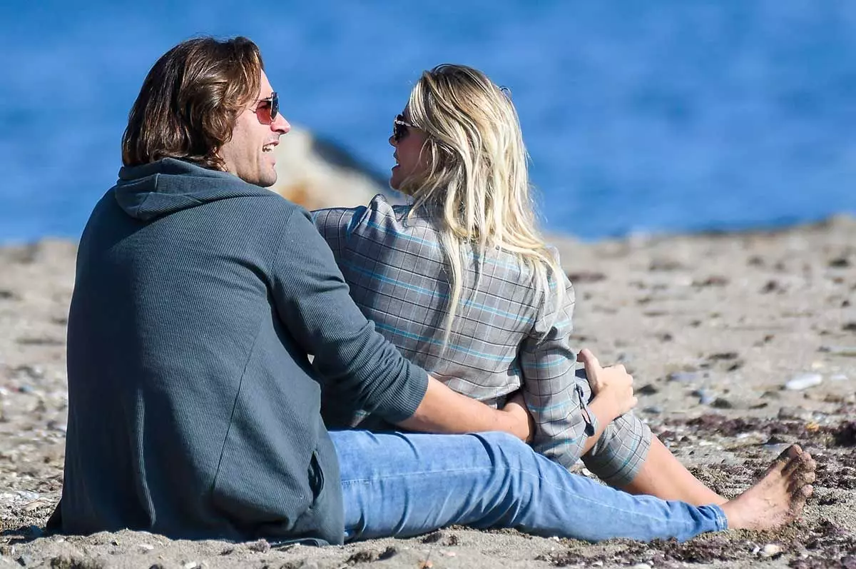 Álex Adrover e Patricia Montero nas praias de Marbella