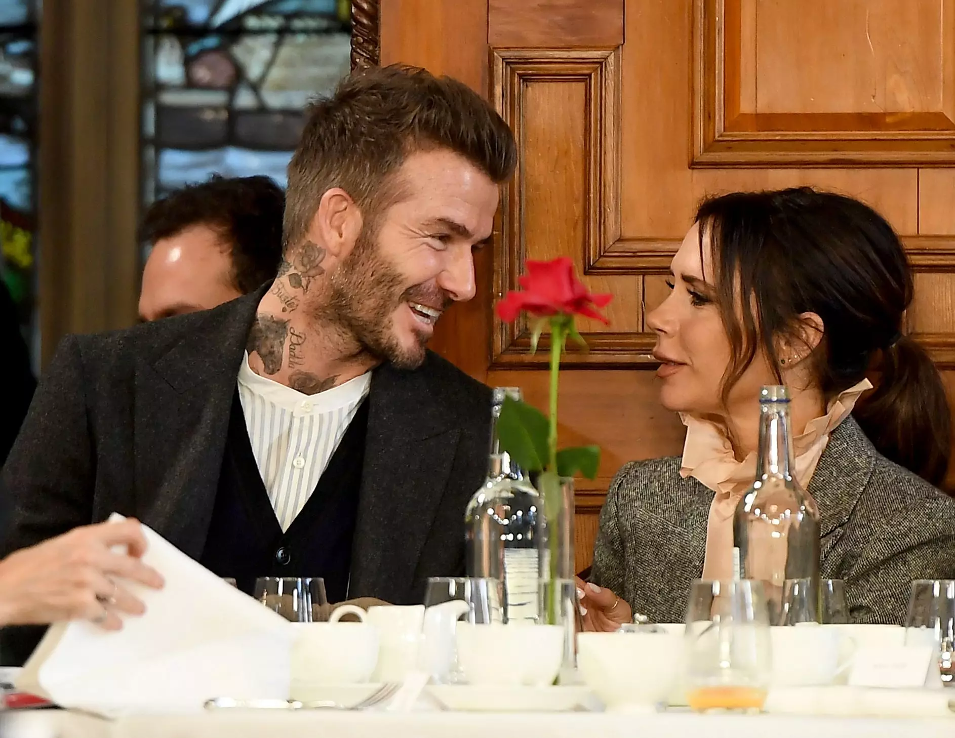 david et victoria beckham, lors d'un dîner