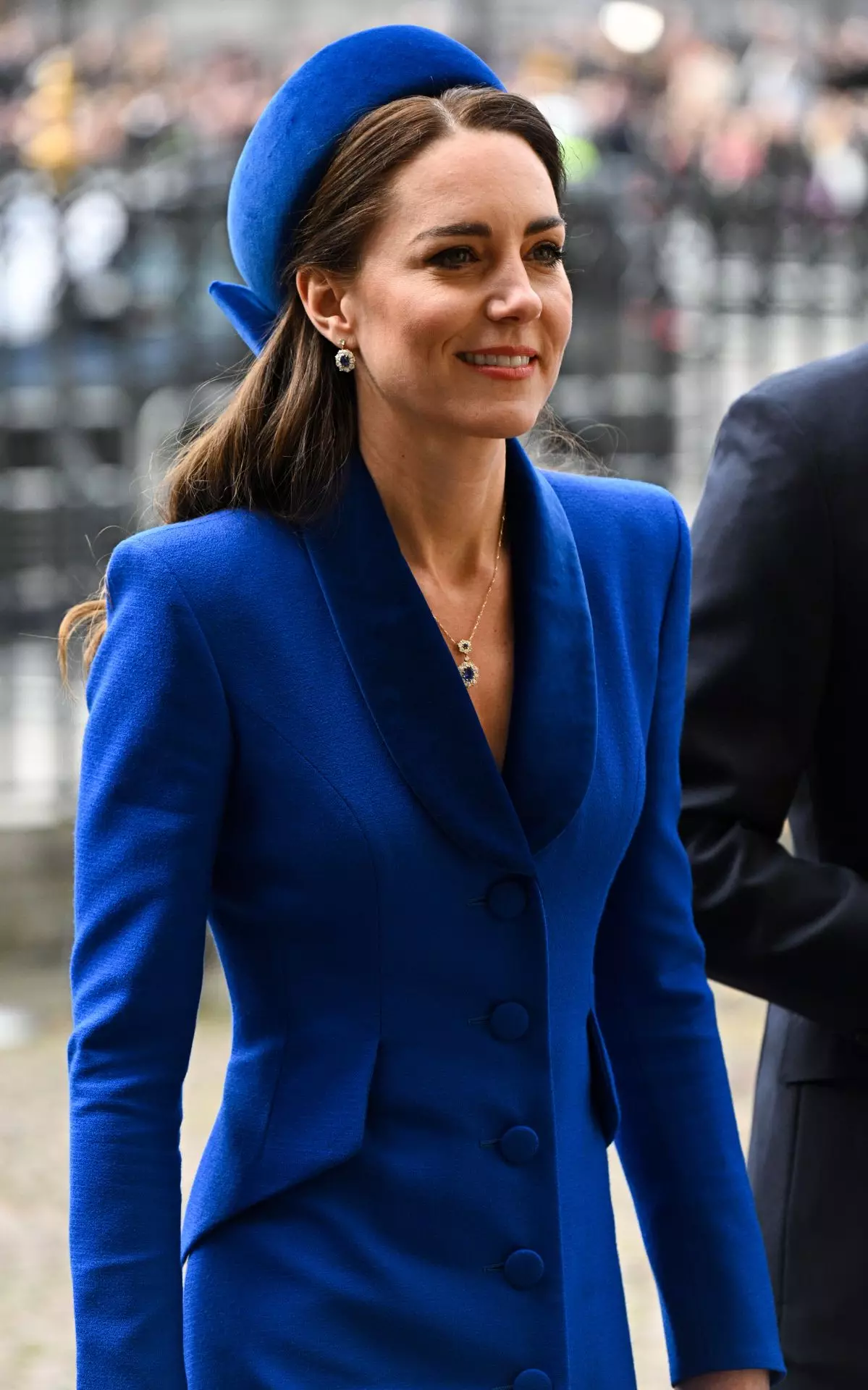 Kate Middleton má ideální vzhled pro deštivé dny