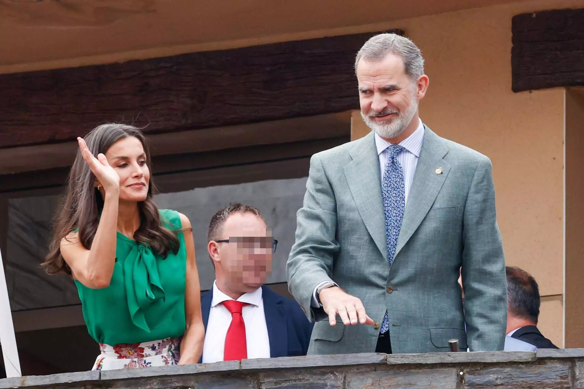 іспанський король Феліпе VI та Летіція Ортіс під час візиту до Пінофранкеадо з нагоди 100-річчя візиту Альфонса XIII у Пінофранкеадо Касерес у четвер, 12 травня 2022 р.