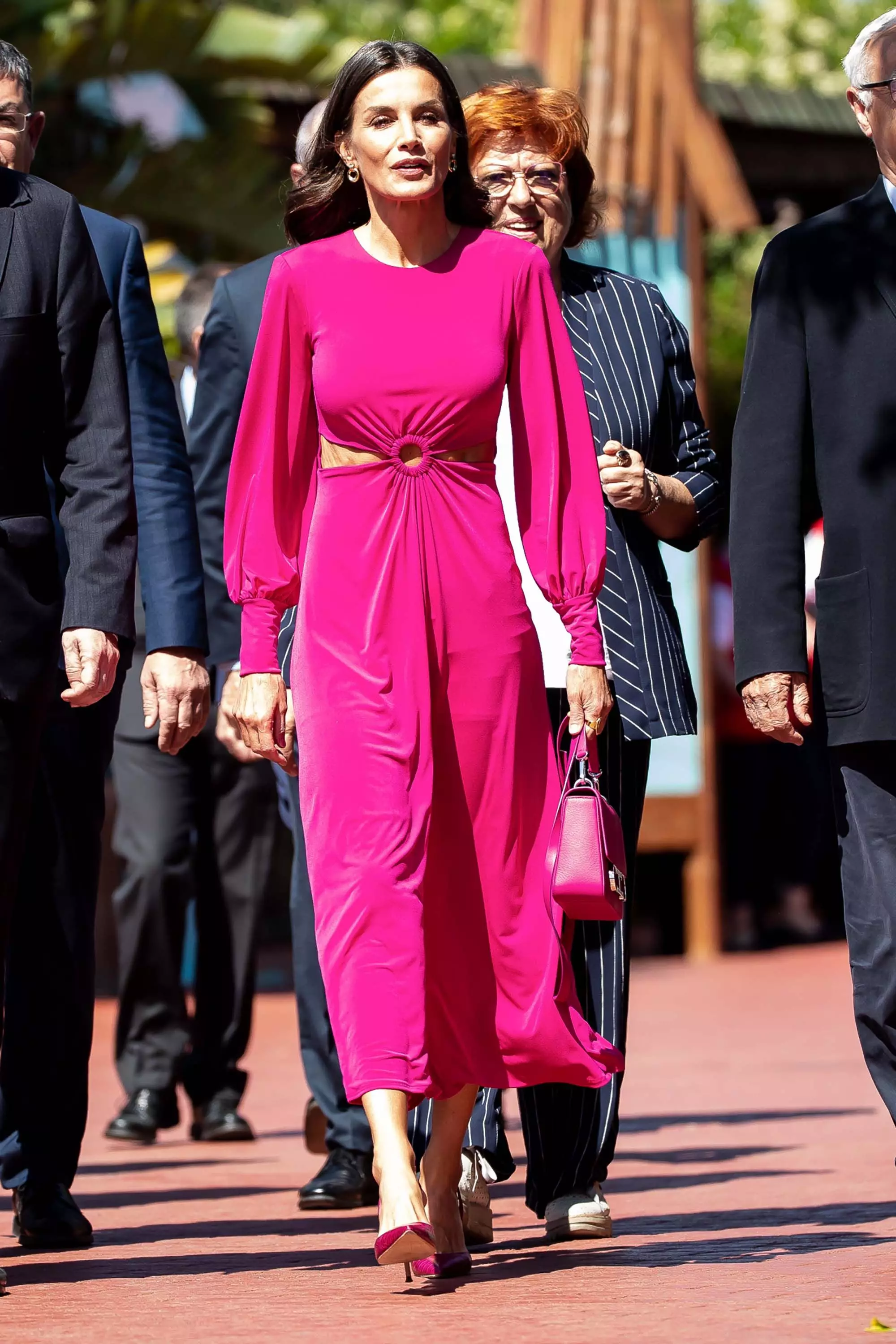 Spānijas karaliene Letizia Ortiz Pasaules Sarkanā Krusta un Sarkanā Pusmēness biedrību dienas piemiņas pasākumā Valensijā otrdien, 2022. gada 10. maijā
