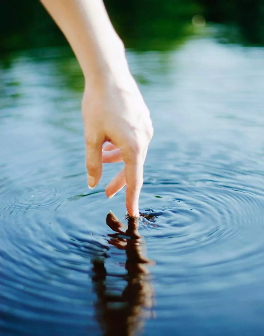 Water, Refleksie, Hand, Vinger, Been, Skoonheid, Waterhulpbronne, Vel, Arm, Lug,