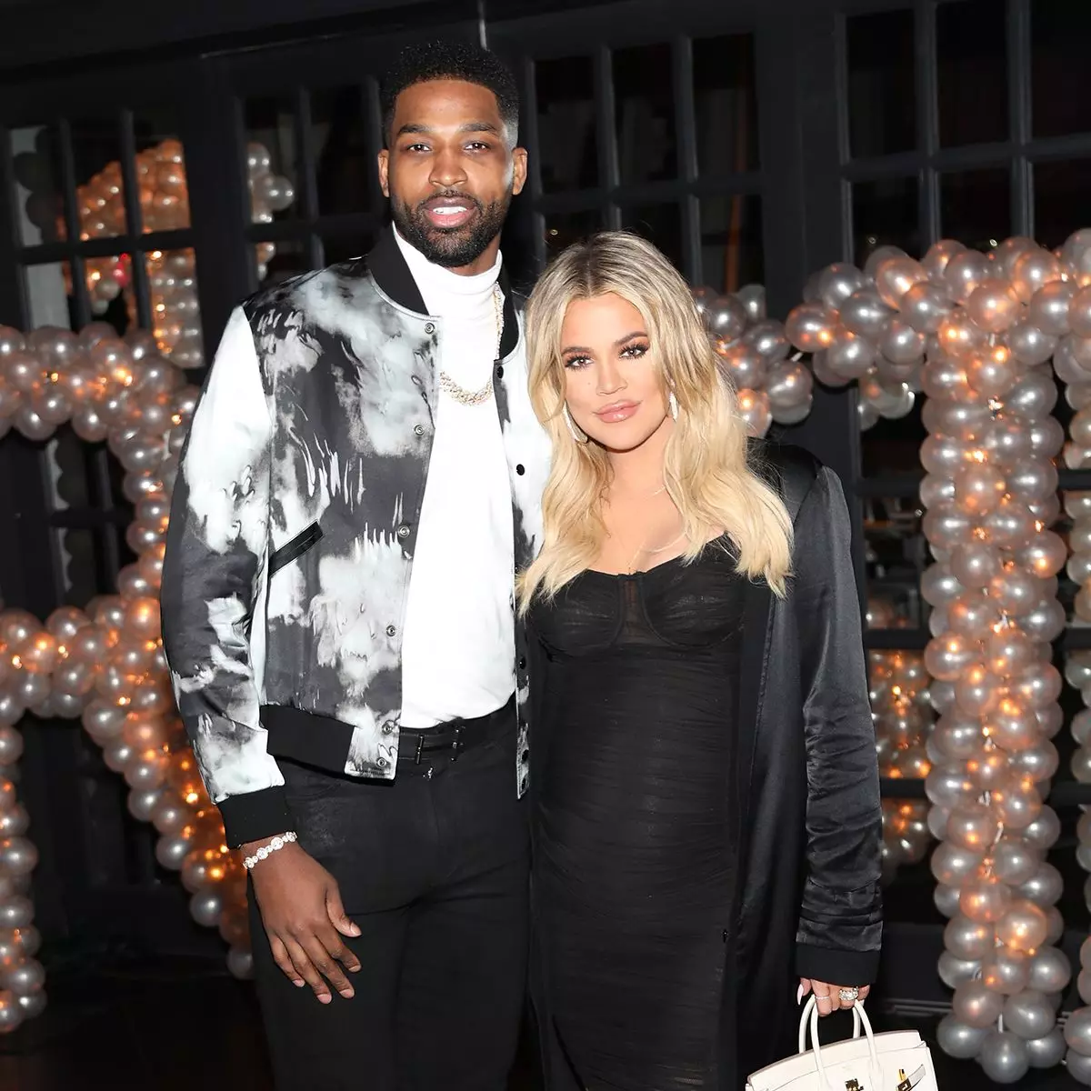 Khloé Kardashian pral yon manman pou yon dezyèm fwa