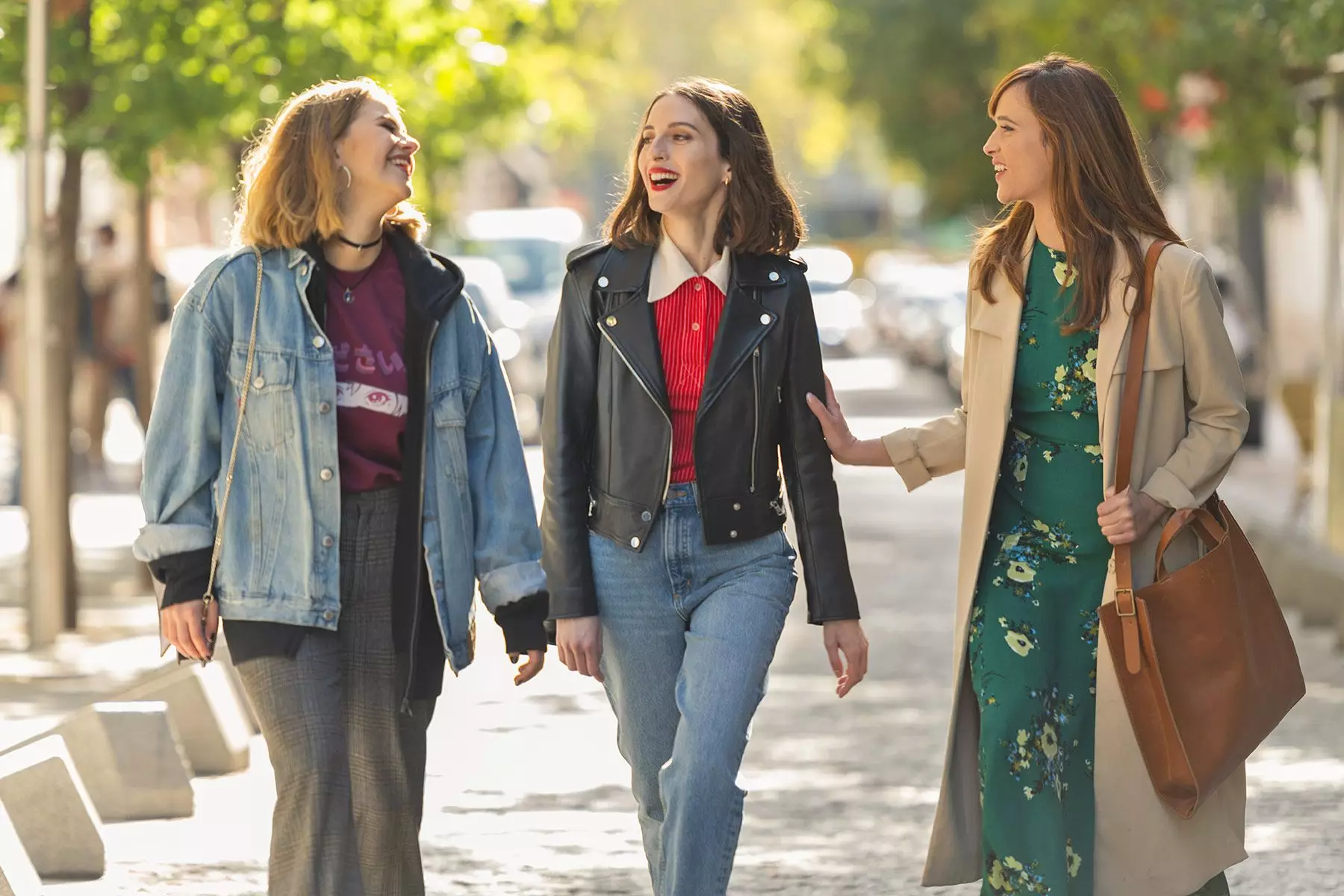 elisabet casanovas, maria valverde og susana abaitua ganga saman í madrid sem jimena, maca og adriana, persónurnar þeirra í myndinni We were songs