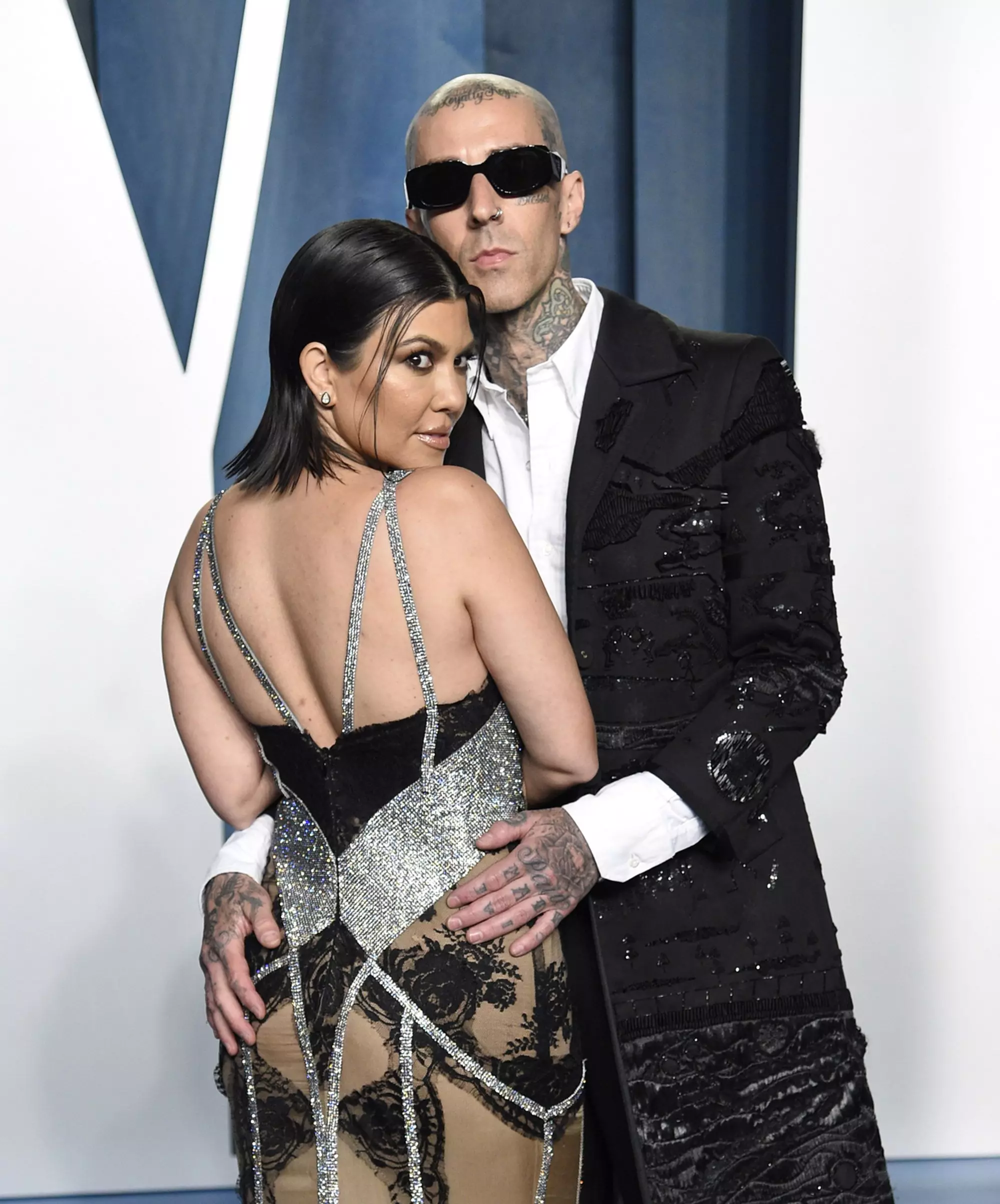 Travis Barker, mari Kourtney Kardashian, nan lopital la