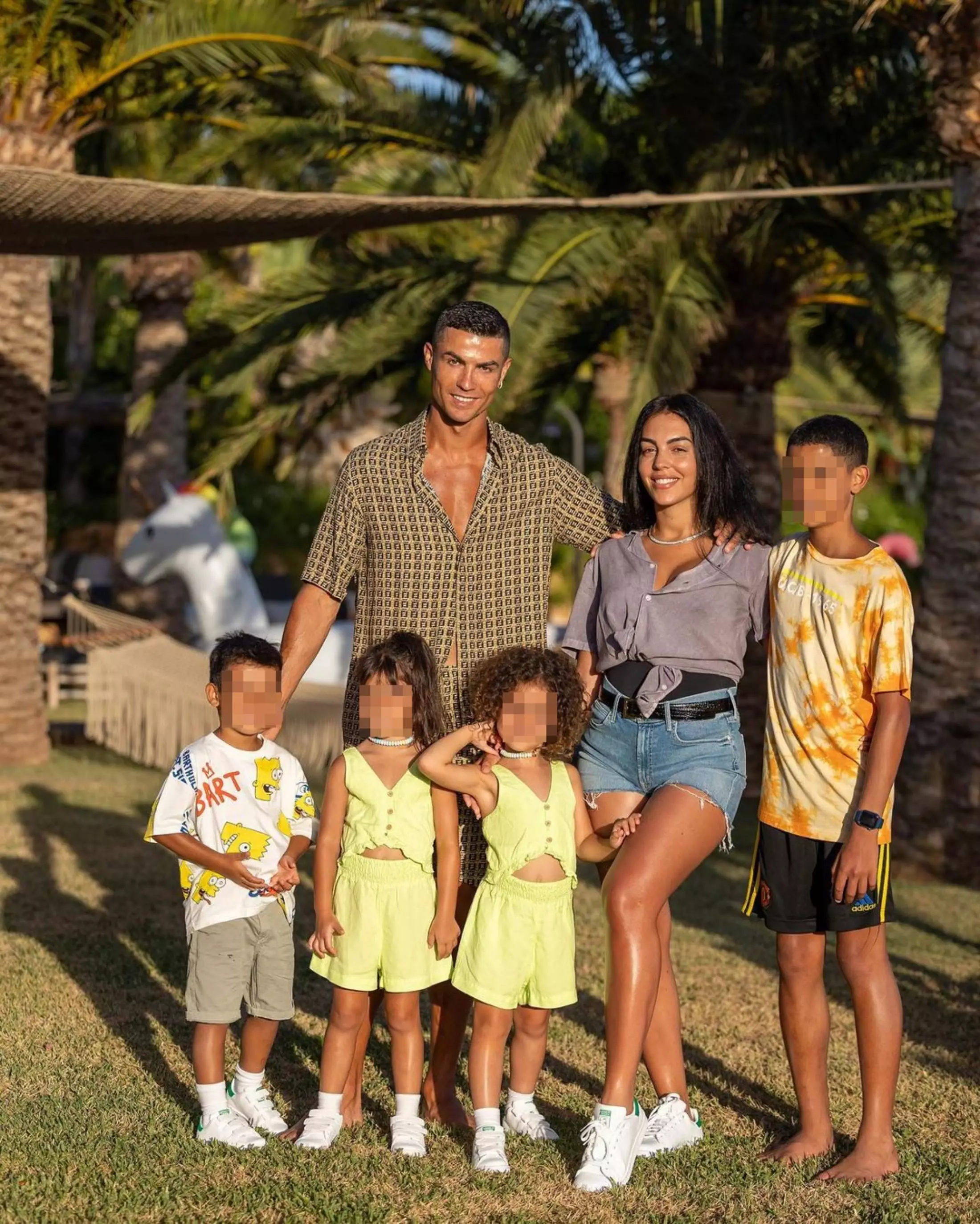 Cristiano Ronaldo thiab Georgina Rodríguez hauv khoom kim heev rau Mallorca