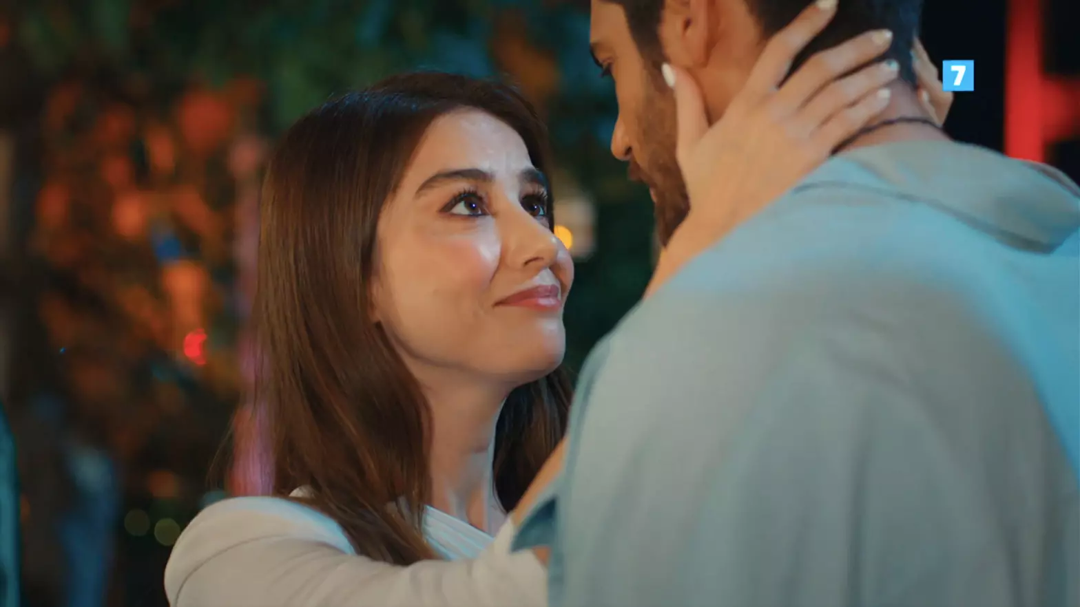 bai, can yaman eta Özge gürel protagonista dituen eleberri turkiarra amaitzen da