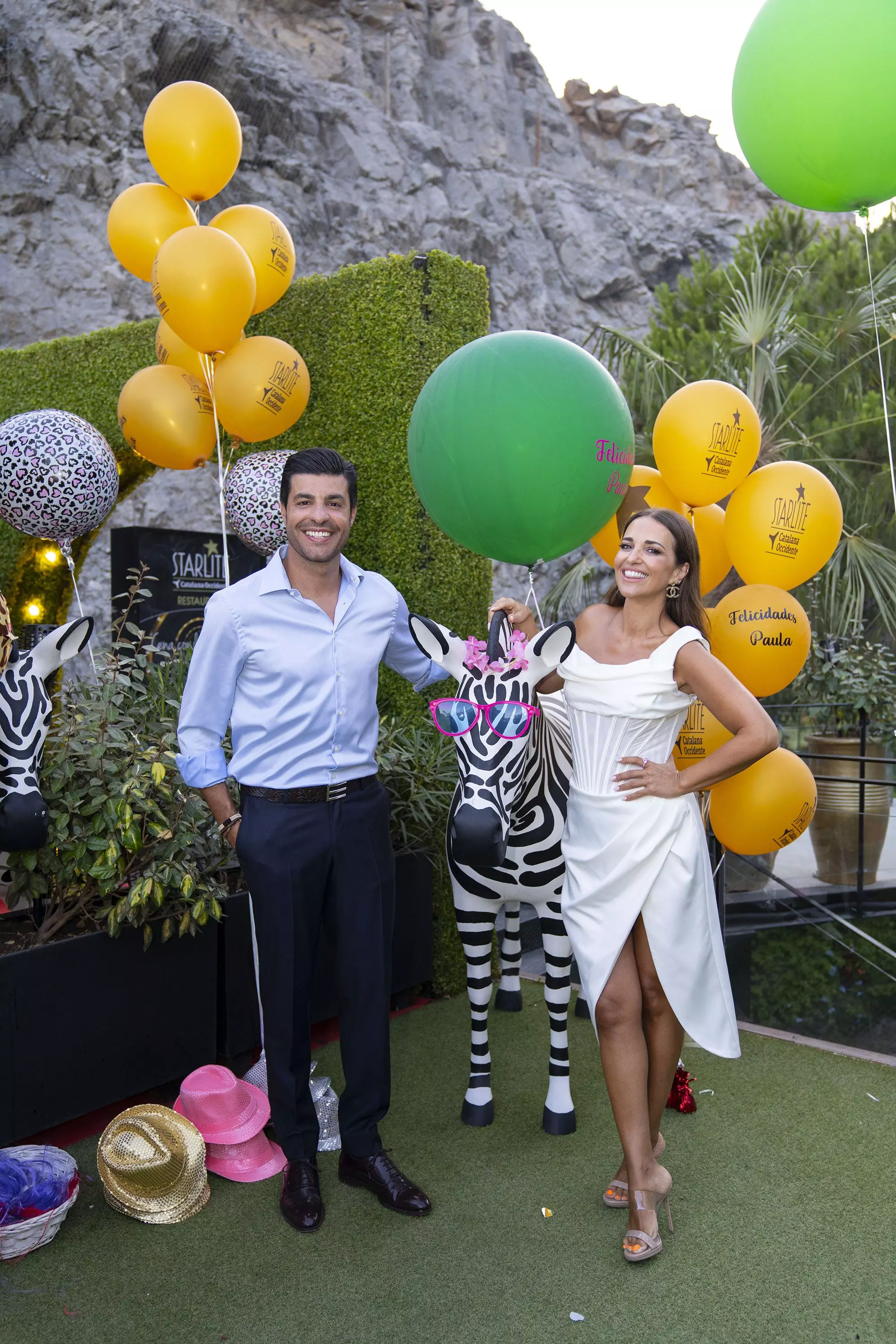 Paula Echevarria festeggia il suo 45° compleanno circondata da amici a Marbella durante il gala delle starlite