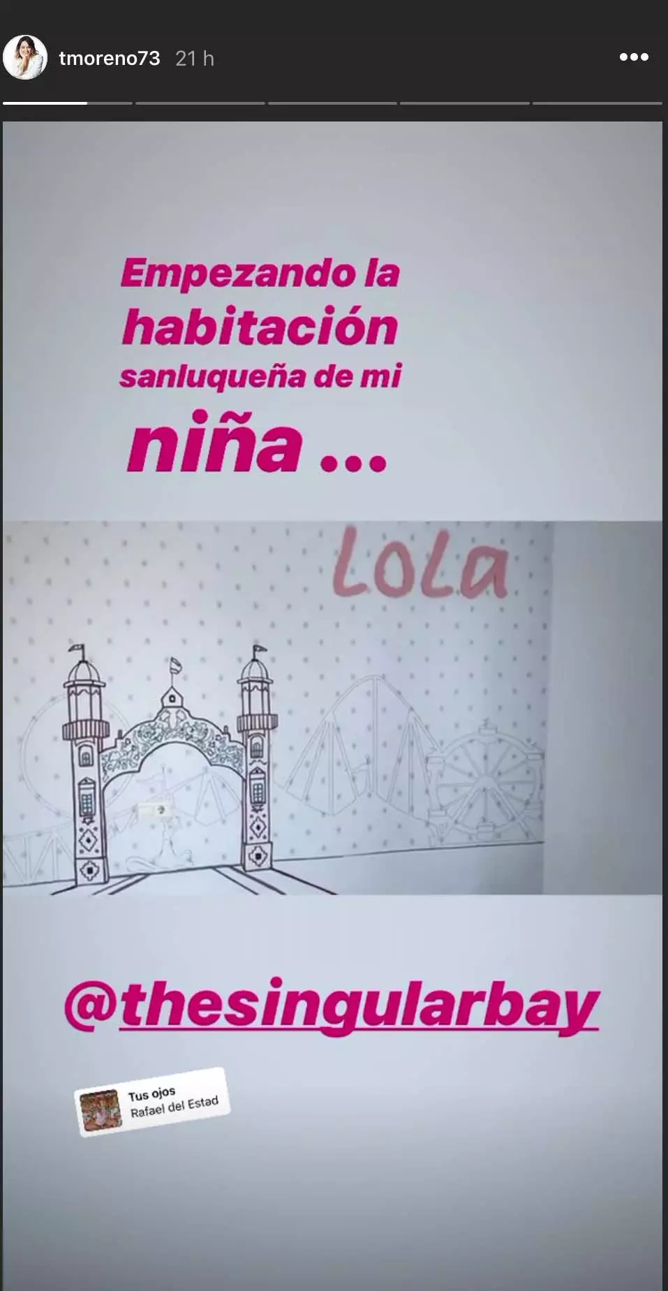 Léiríonn Toñi Moreno maisiú seomra a iníon Lola