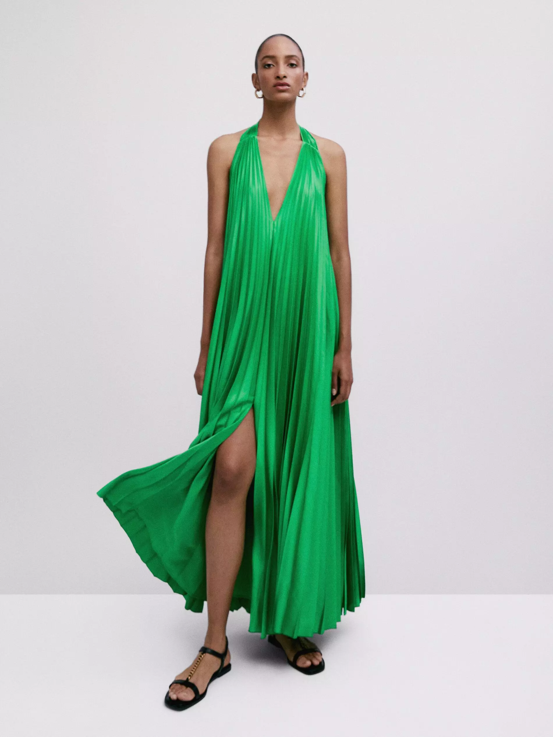 groene geplooide halterjurk massimo dutti