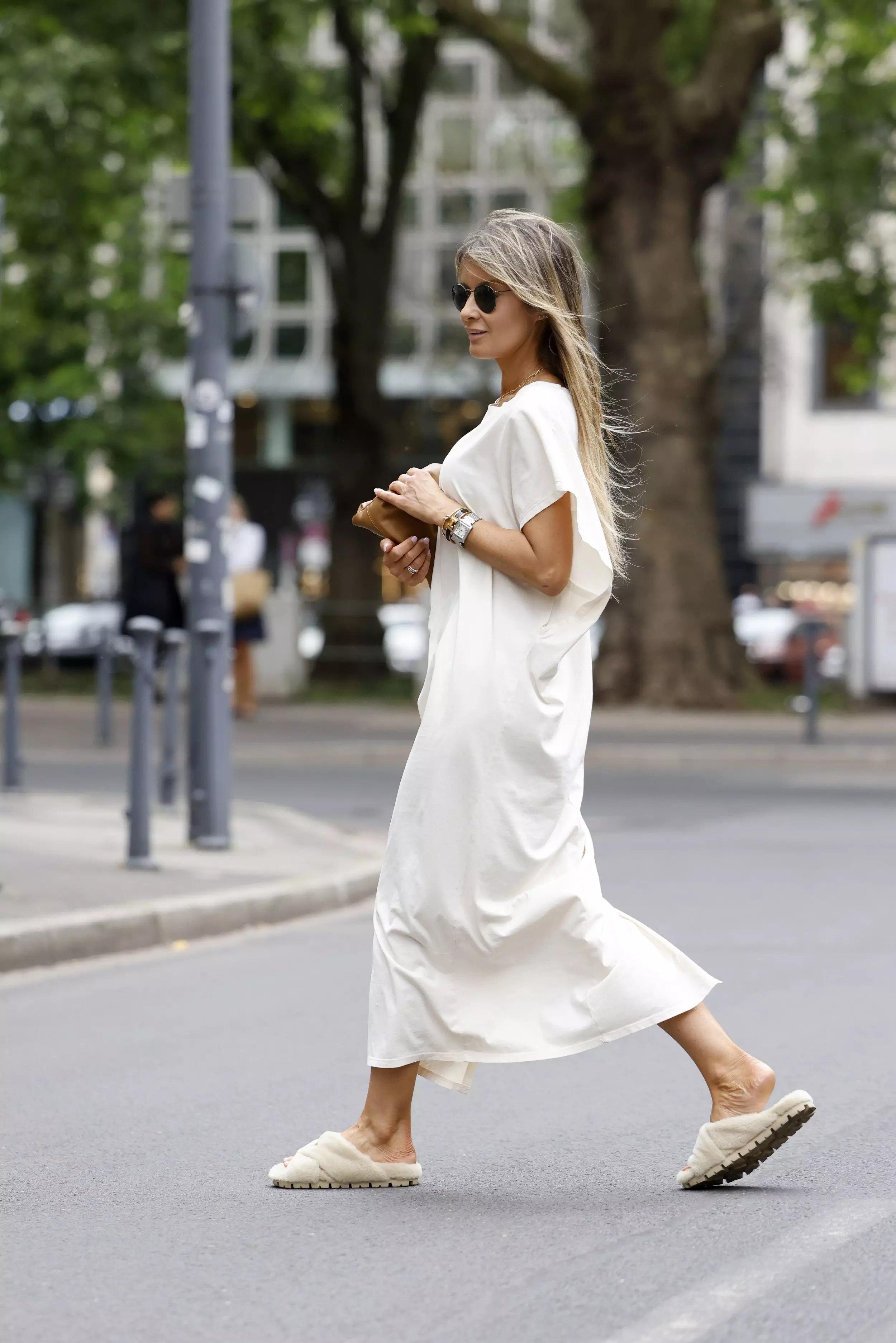 erschwingliche minimalistische Kleider Sommer weißes Kleid