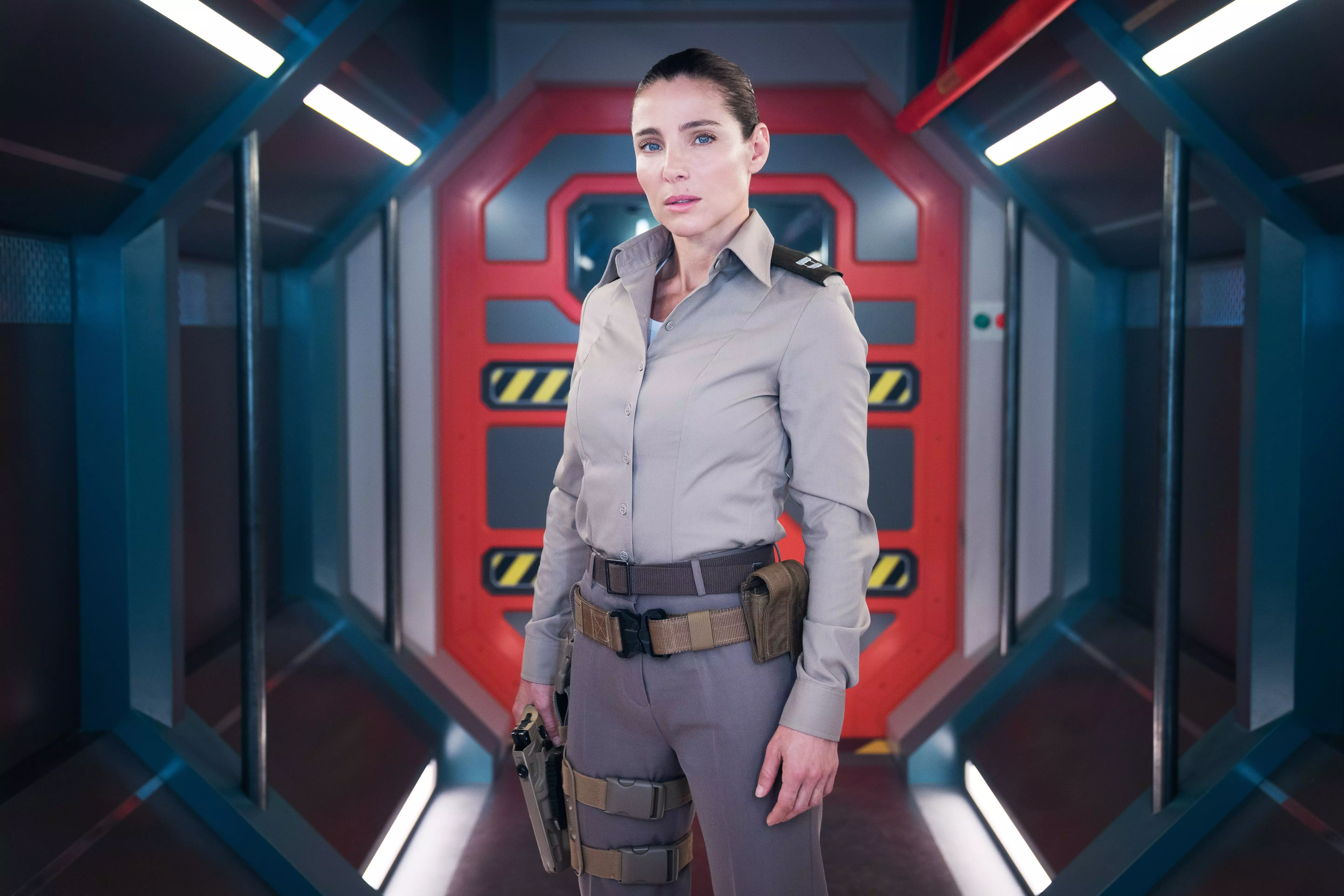 interceptor elsa pataky som jj collins i interceptor cr brook rushtonnetflix © 2022