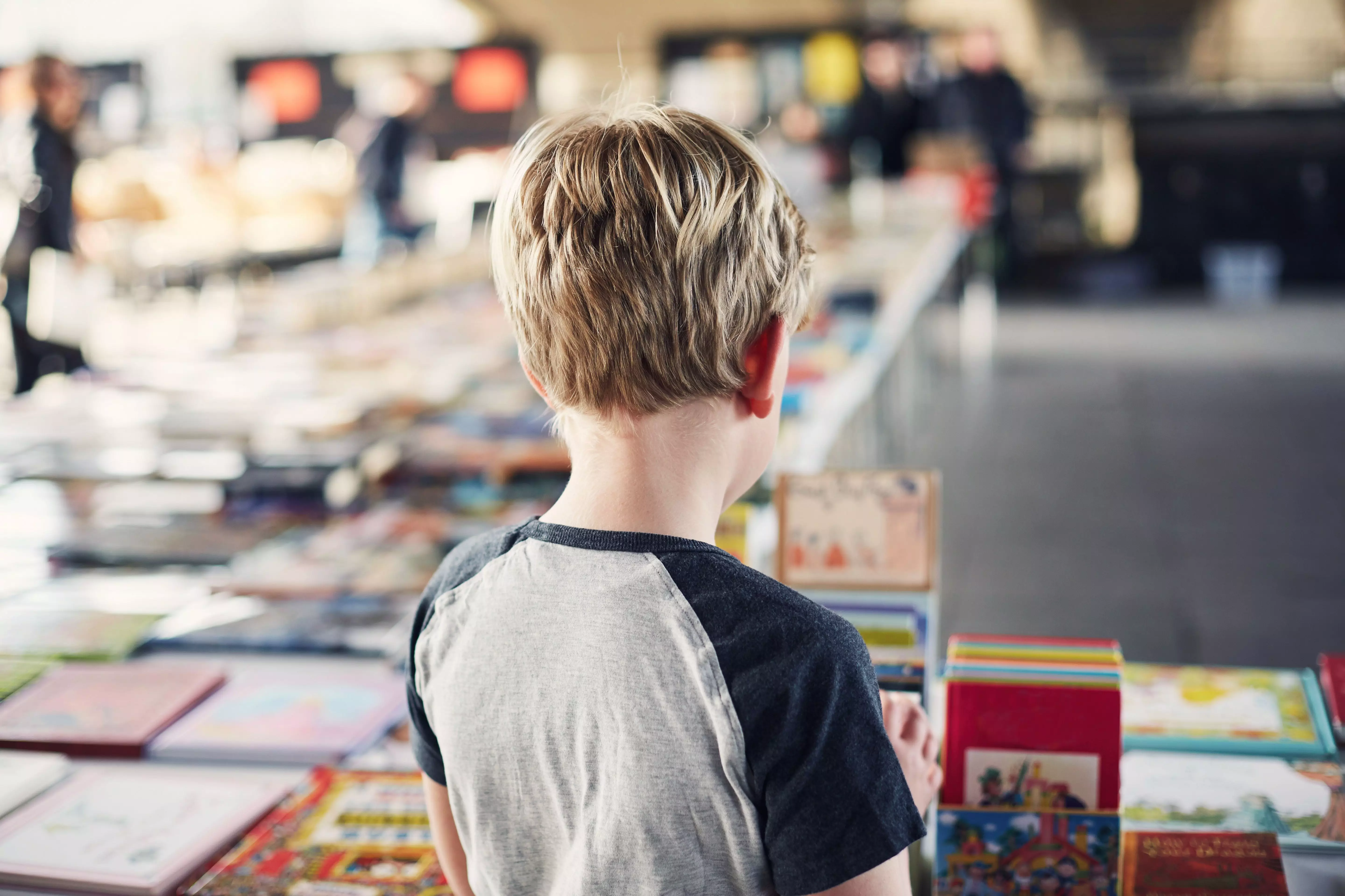 une autre librairie spécialisée dans les enfants et les jeunes est la librairie des histoires, à madrid