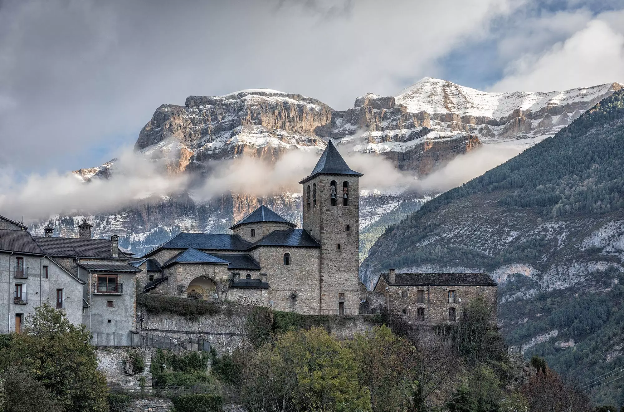 igrexa do salvador, torla, huesca, aragón