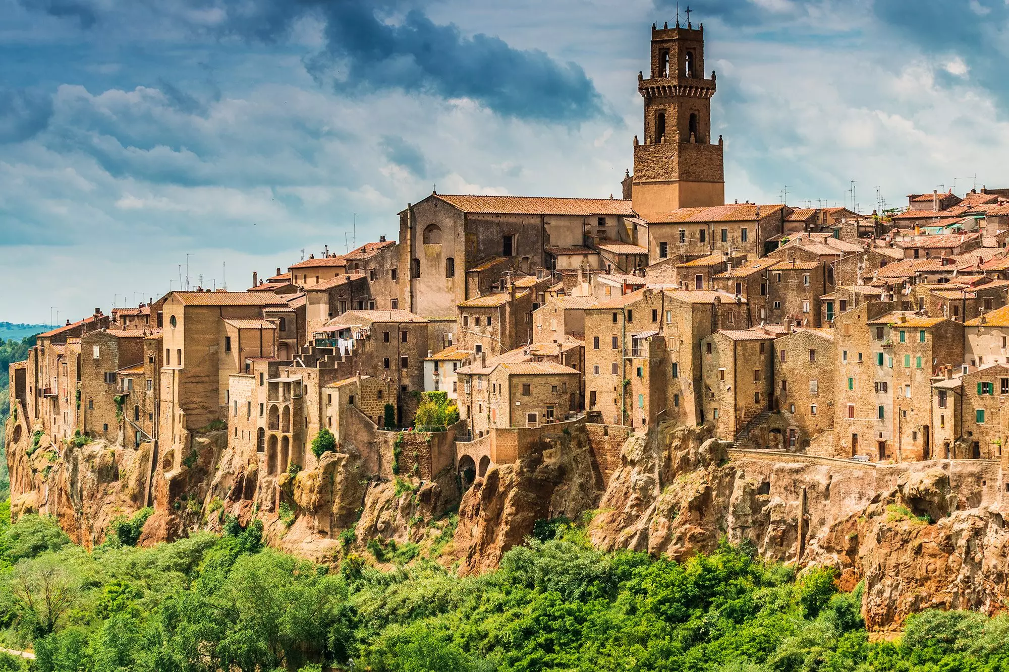 I-pitigliano ingelinye lamadolobhana amahle kakhulu e-tuscany italy