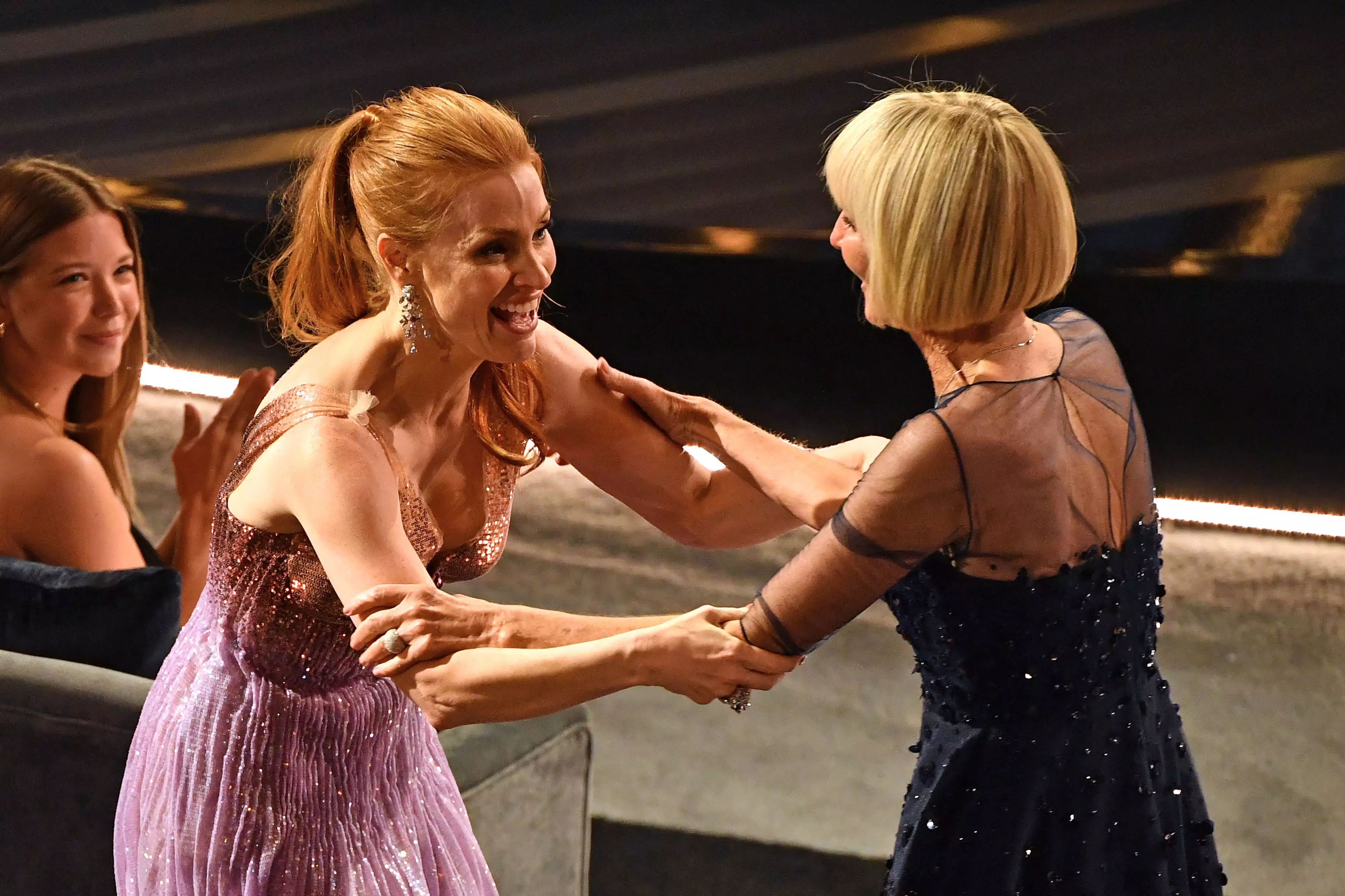 Jessica Chastain Tammy Faye szemsminkes Oscar-díját ünnepli