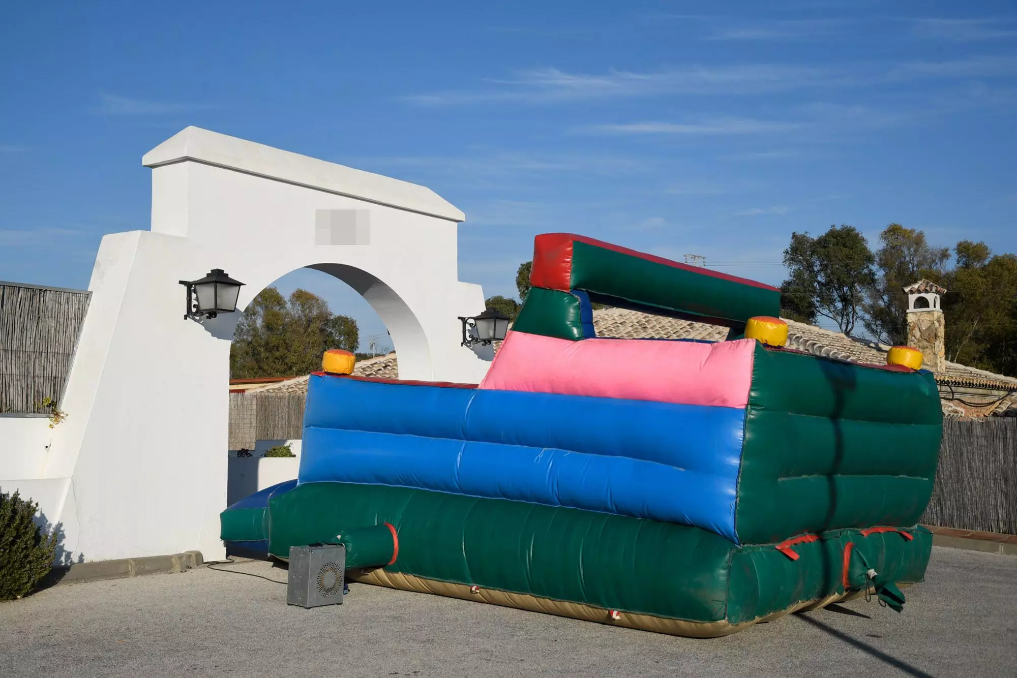 a parella organizou unha festa infantil